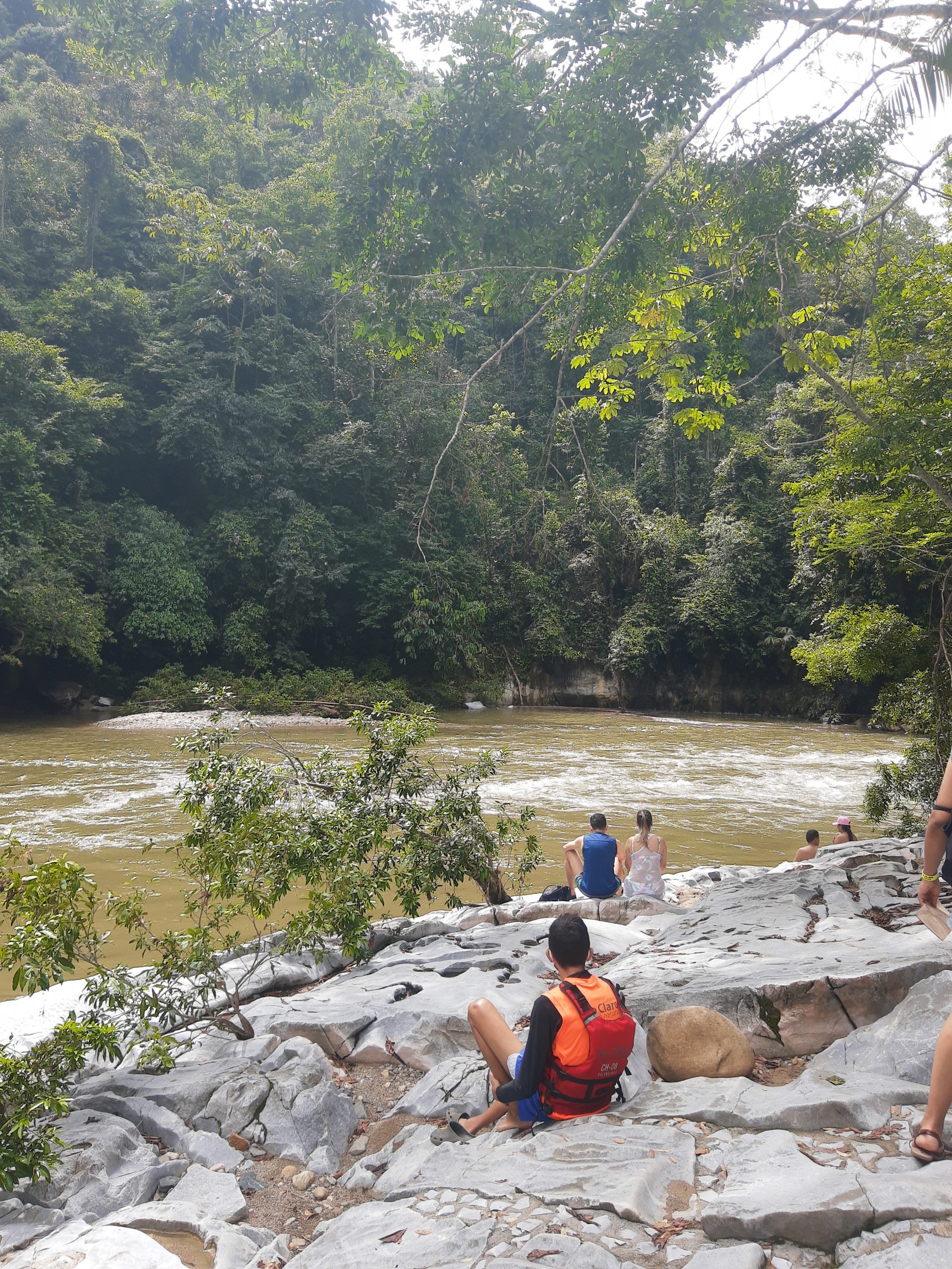 Doradal y Río Claro 3 días - Agencia de viajes
